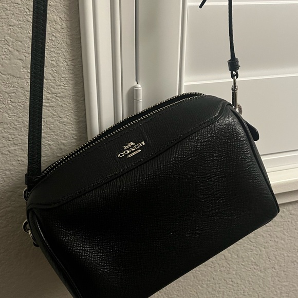 Coach | Bags | Coach Black Crossbody Bag With Smooth Material And Thin ...